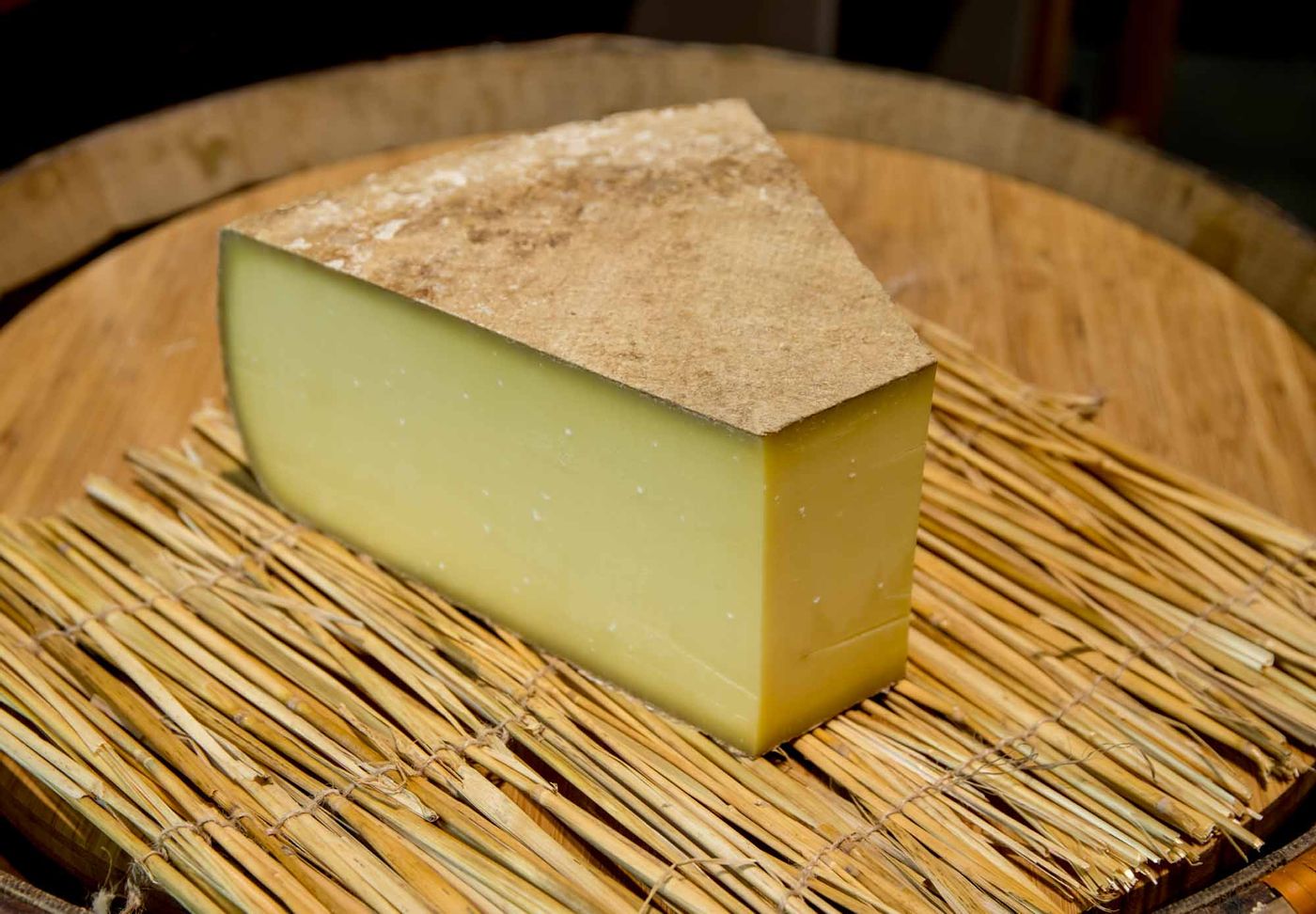 Livraison Comté 18 mois AOP à Bordeaux Fromagerie Deruelle - Ollca