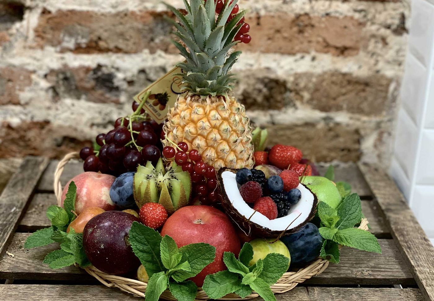 Livraison Corbeille de Fruit (2-4 pers.) à Paris Le Palais du Fruit ...