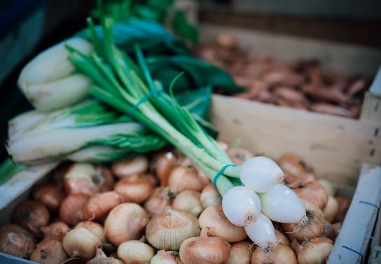 Livraison Oignon Botte à Paris Le Palais du Fruit - Montorgueil - Ollca